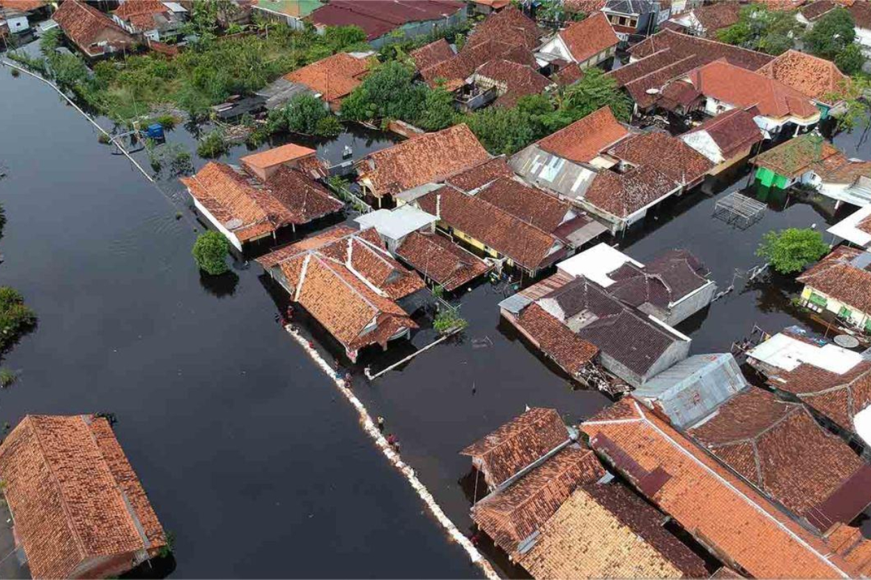 Banjir Rob Intai Indonesia 10-28 Juli 2025, Ini Daftar Wilayah yang Harus Siaga!