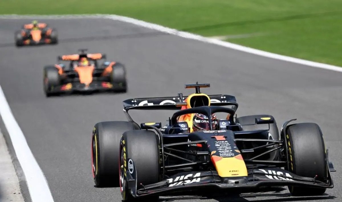 Drama di Baku! Oscar Piastri Kecelakaan, Max Verstappen Menang Telak di GP Azerbaijan 2025