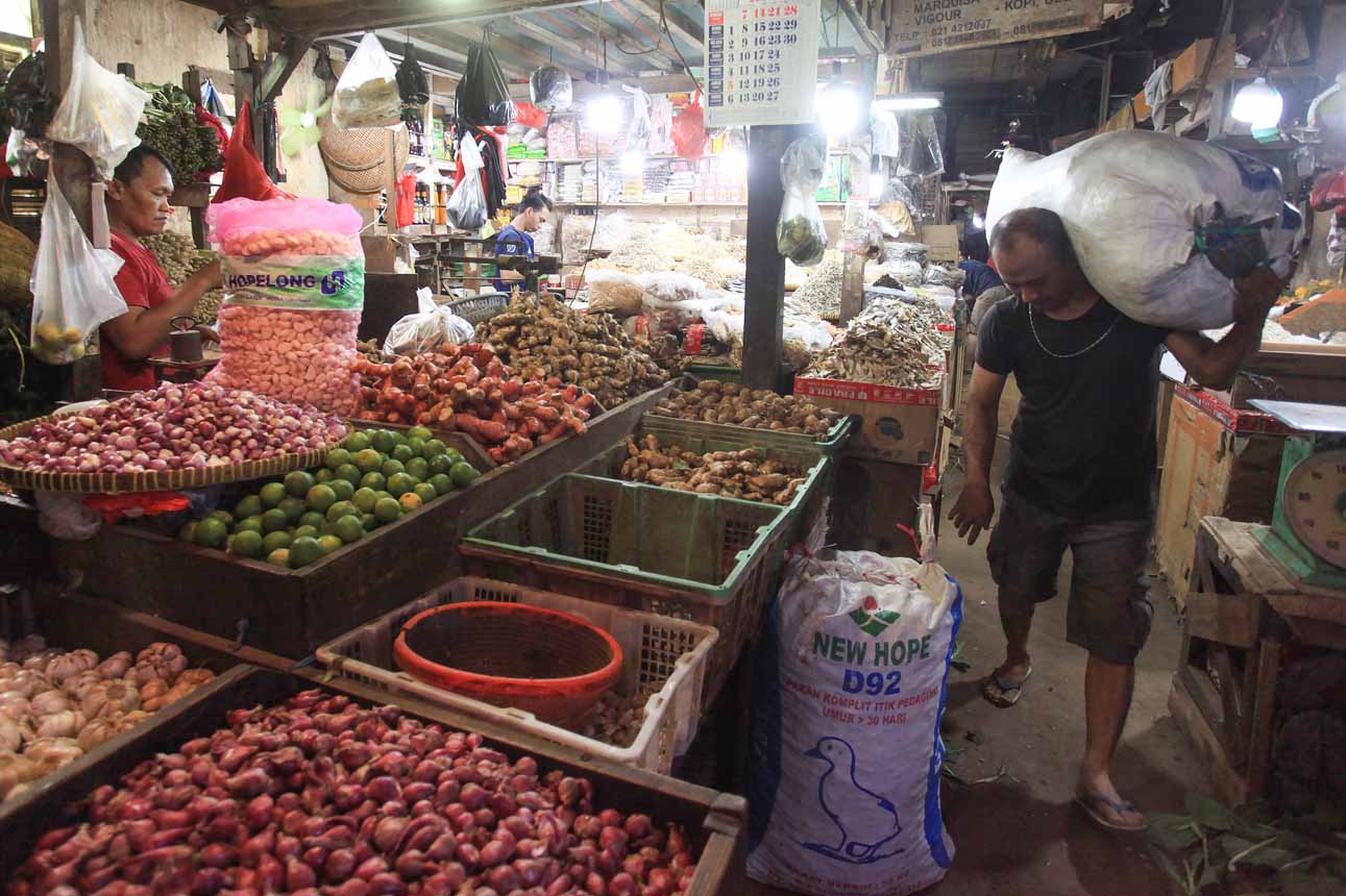 Foto: Aktivitas Pasar Senen Kembali Normal Secara Bertahap - Berita ...