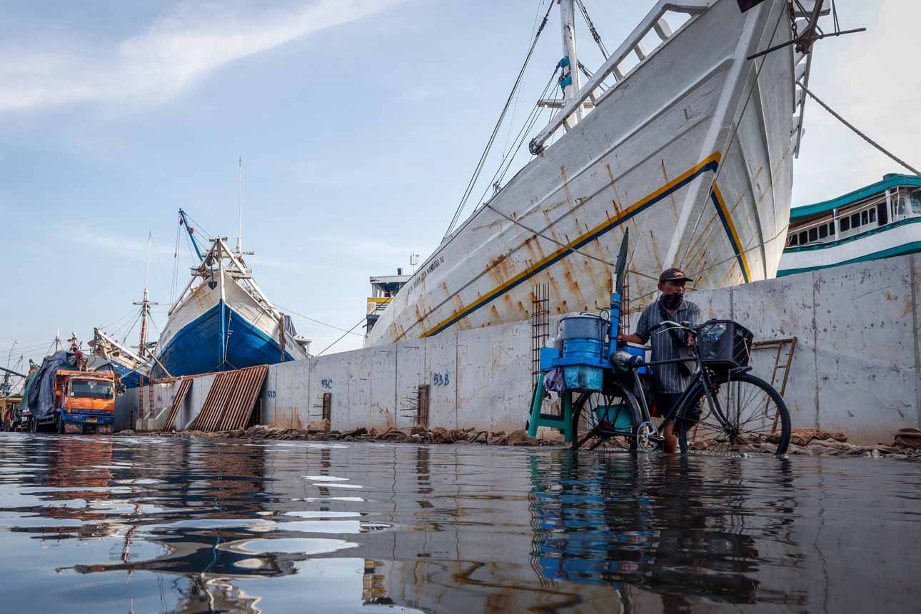 Foto: Pelabuhan Sunda Kelapa Terendam Banjir Rob - Berita Hari Ini dari Jakarta dan Daerah ...