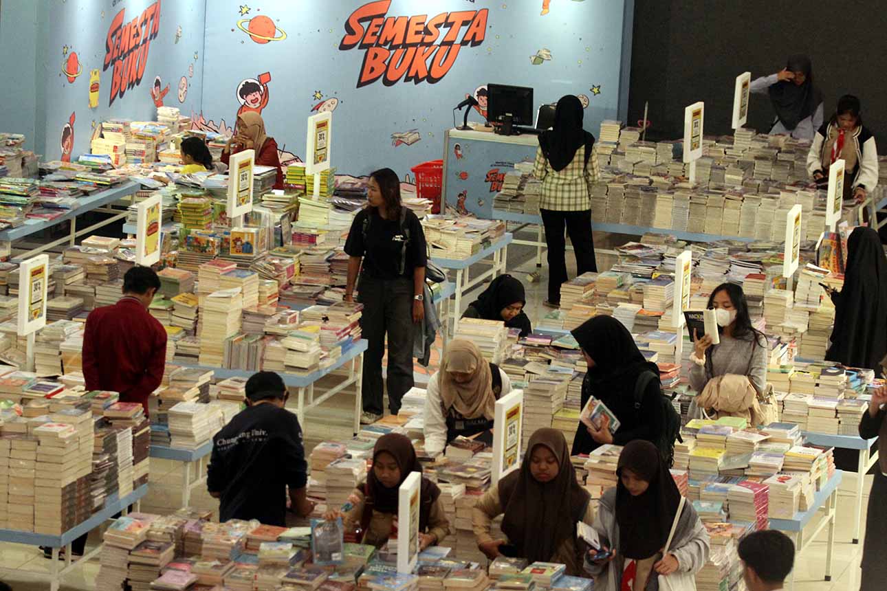 Foto: Festival Literasi Semesta Buku 2025 di Malang - Berita Hari Ini dari Jakarta dan Daerah ...