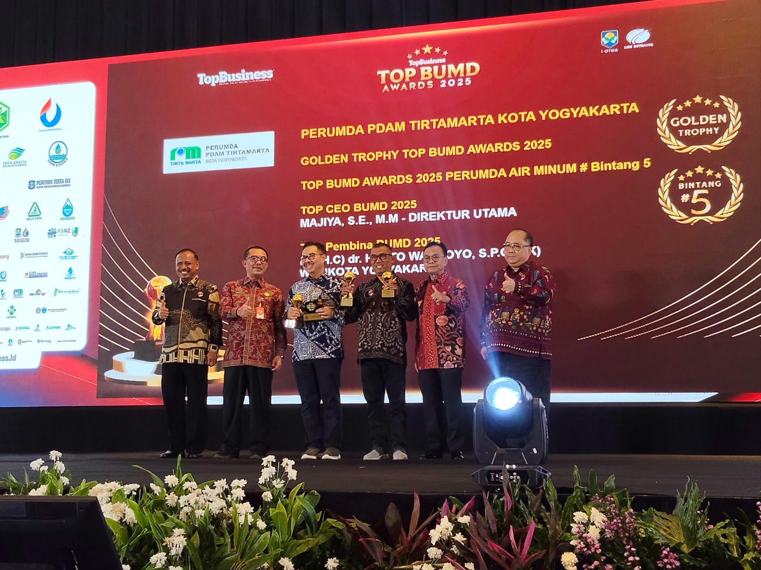 Wali Kota Yogyakarta Raih Penghargaan Pembina BUMD Terbaik 2025