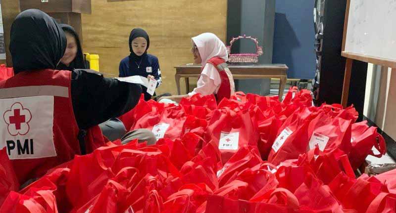 PMI Cianjur Salurkan Logistik untuk Korban Banjir Sukaluyu-Cianjur