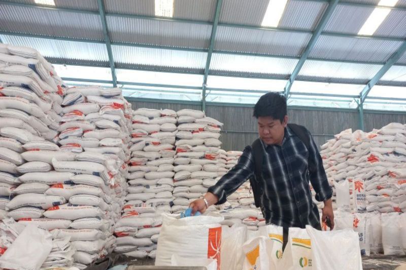 Bulog Sulteng pastikan stok beras tersedia jelang Lebaran Idul Adha