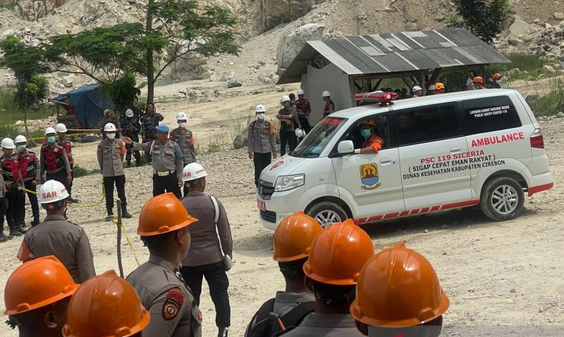 Longsor Susulan Lima Kali, Pencarian Korban Longsor di Gunung Kuda Cirebon Dihentikan Sementara