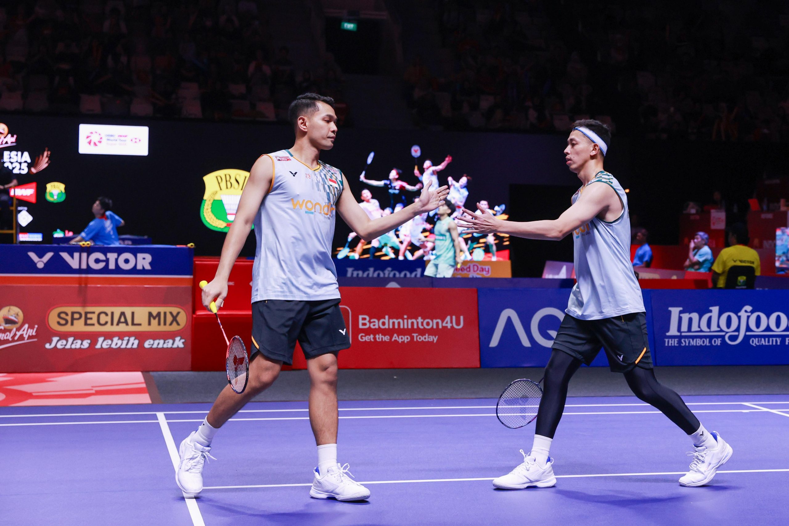 Tuan Rumah Sisakan Lima Wakil di Perempat Final Indonesia Open 2025