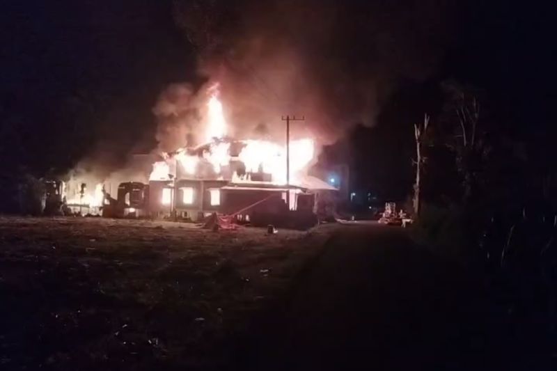 Kebakaran Hanguskan Dua Rumah di Pasaman, Kerugian Mencapai Rp450 Juta