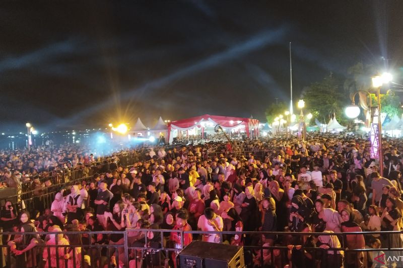 Warga Serbu Butik Antam TB Simatupang di Hari Jumat, Ada Apa?