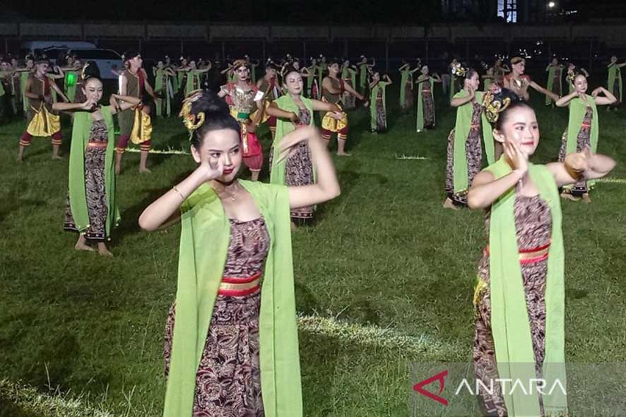 500 Penari Tampil di Tarian Kolosal Satria Swarna Banyumas
