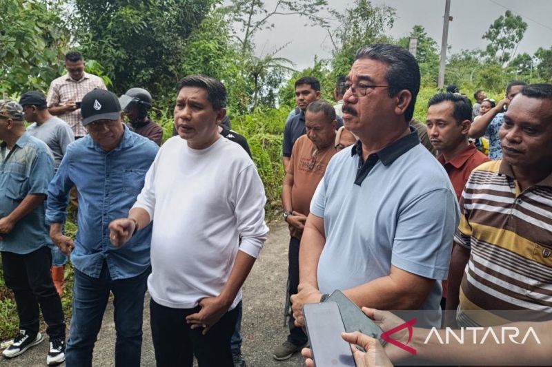 Gubernur Maluku Tinjau Sejumlah Lokasi Bencana di Kota Ambon