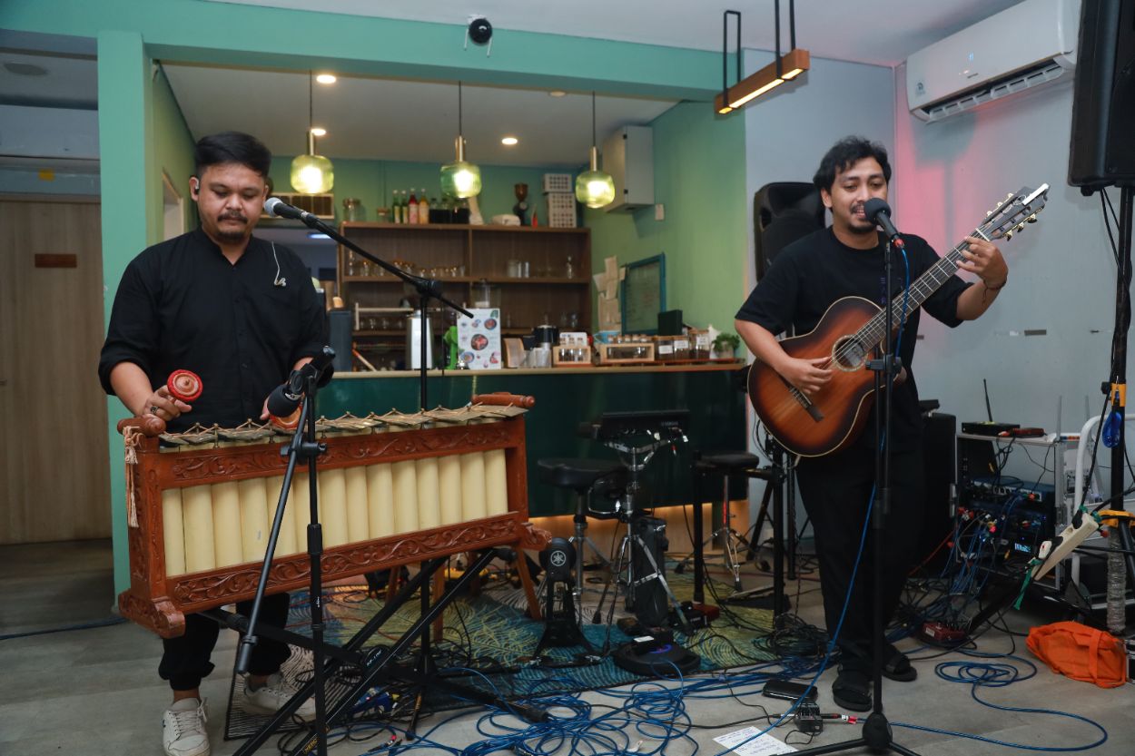 Rangkai, Naomi Olivia, Jingga Arshabidari, dan Lucy Band Warnai ...