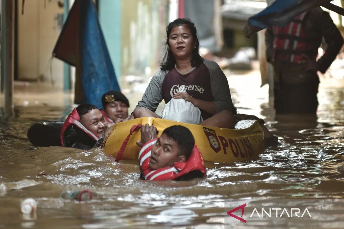 Banjir Jakarta, 996 Warga Mengungsi ke Tempat Aman di 17 Lokasi