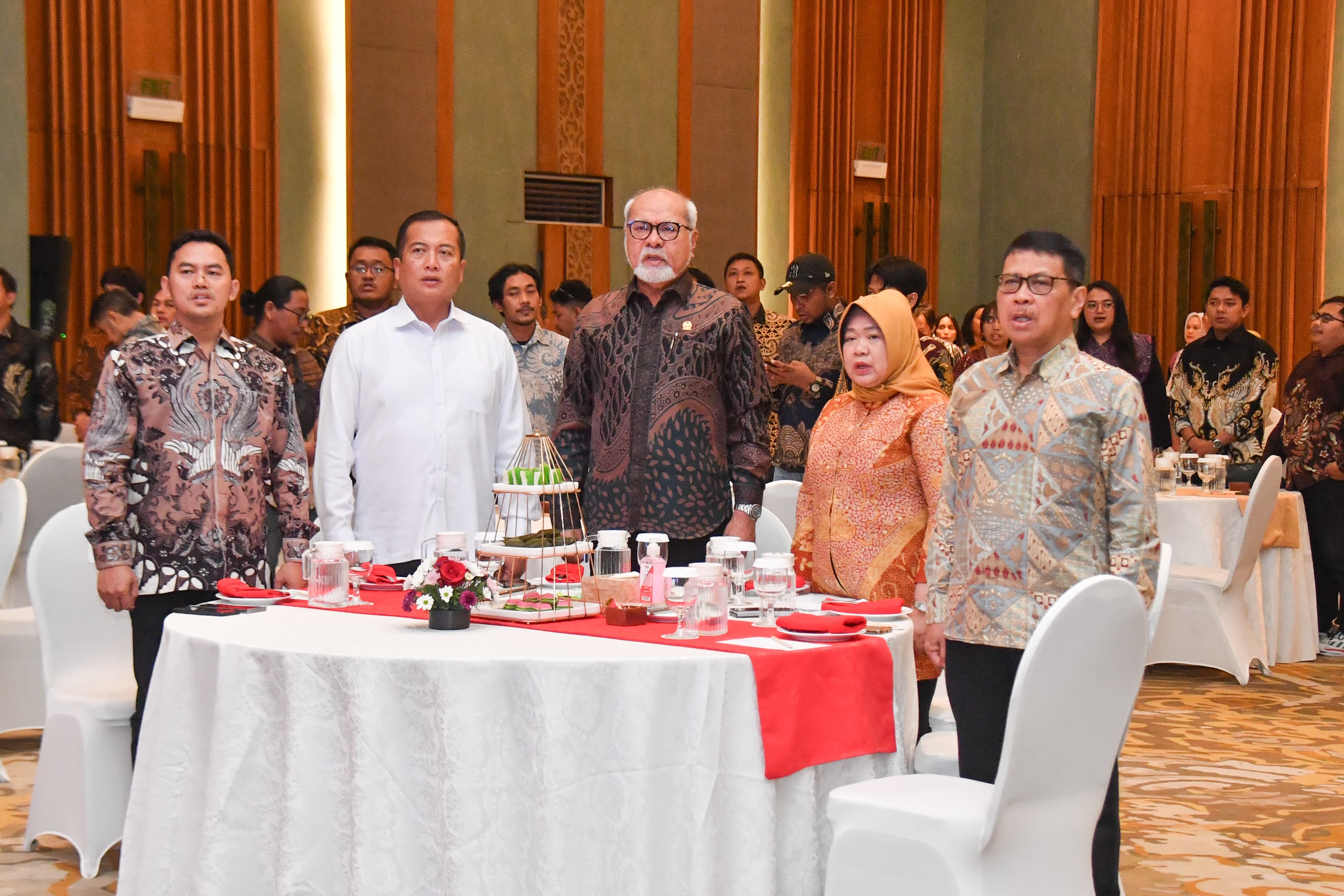 Media Gatering MPR RI, Abraham Liyanto: Media dan Pers Miliki Peran ...