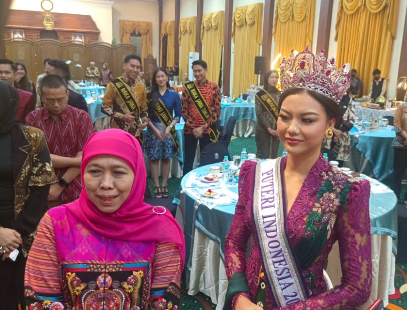 Pulang Kampung, Khofifah Ajak Puteri Indonesia 2025 Gaungkan Pariwisata dan Budaya Jatim di ...