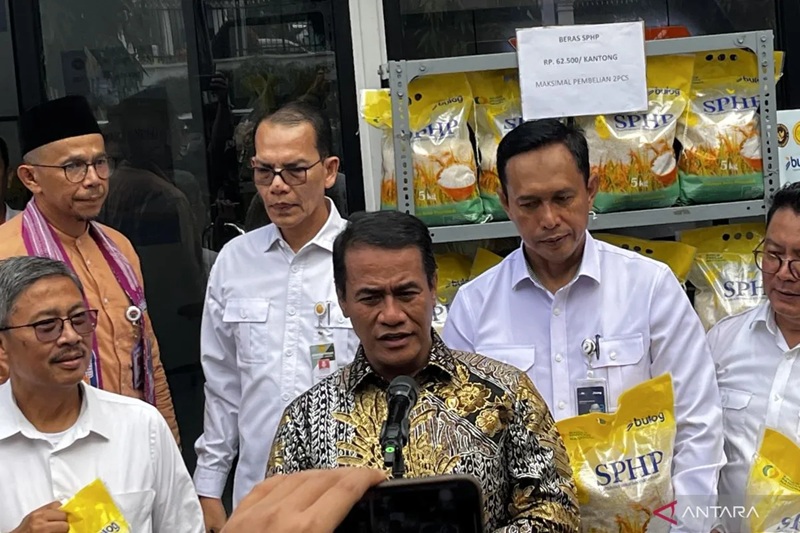 Tekan Gejolak Harga, Pemerintah Salurkan 1,3 Juta Ton Beras SPHP ke Seluruh Indonesia