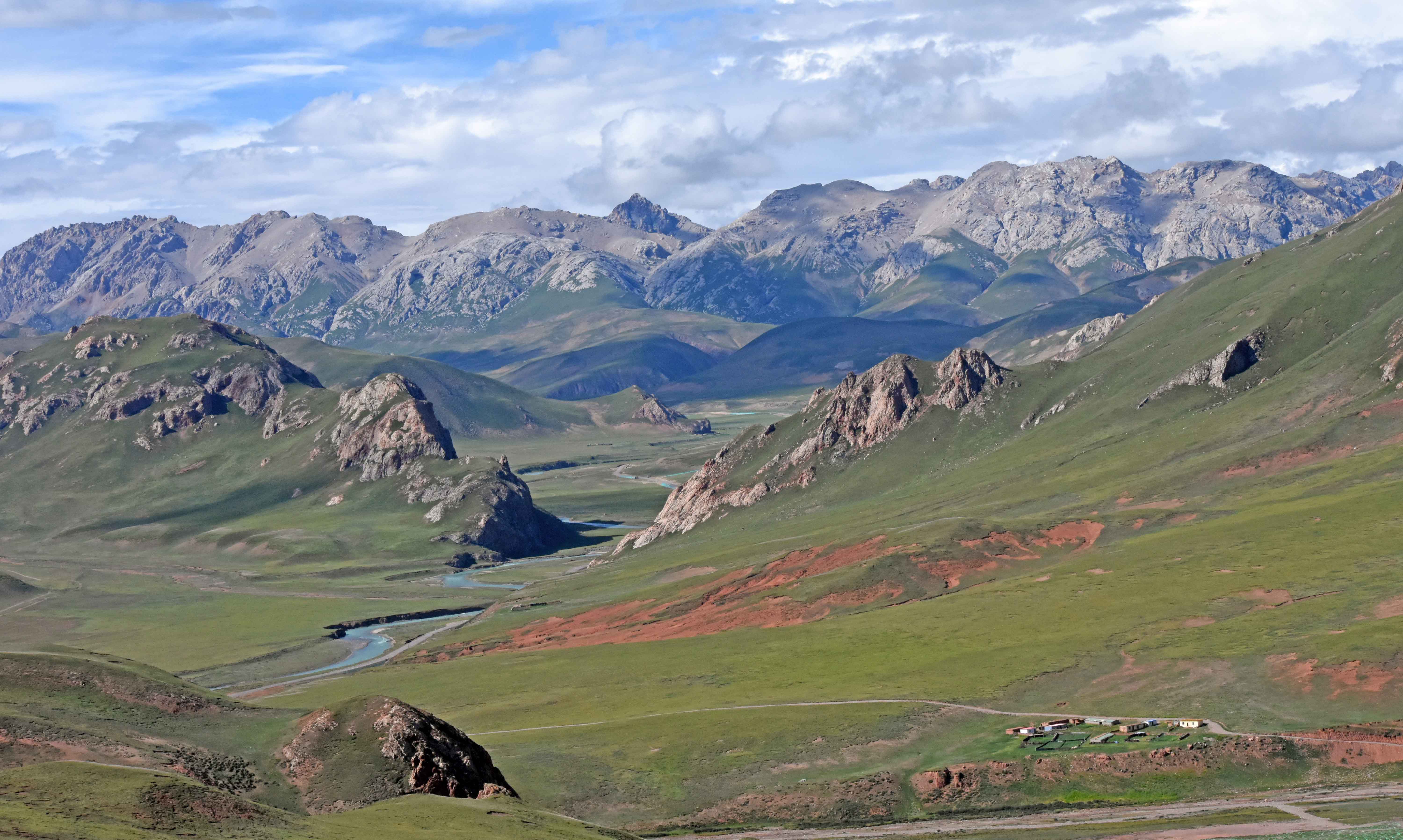 Dataran Tinggi Qinghai-Tibet, Kutub Ketiga Dunia dengan Lanskap Memukau