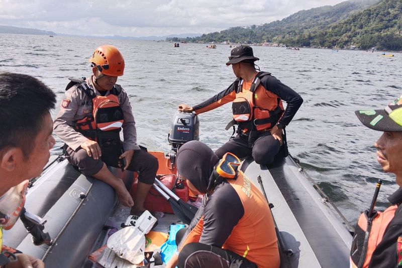 SAR Gabungan Cari Korban Tenggelam di Danau Tondano Minahasa