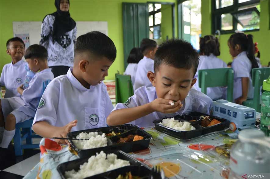 Presiden Prabowo Targetkan 20 Juta Penerima MBG Sebelum 17 Agustus