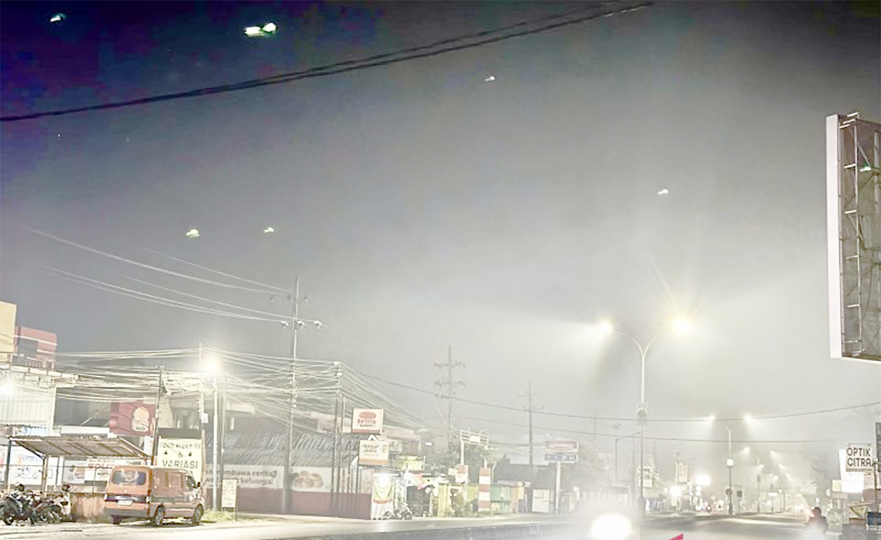 Kabut Asap Dampak Karhutla Muncul di Landasan Ulin Banjarbaru