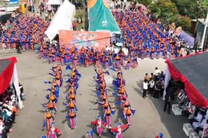 Semarak Festival Marunda, Tarian Burung Raja Udang Raih Rekor MURI