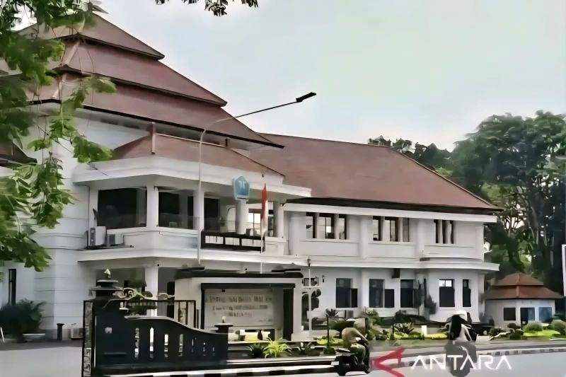 Pemkot Malang Salurkan Beasiswa Pendidikan 2025 bagi 577 Penerima