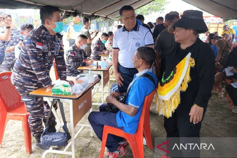 TNI AL Kodaeral X Jayapura Adakan Bakti Sosial di Hamadi Sambut HUT ke-80