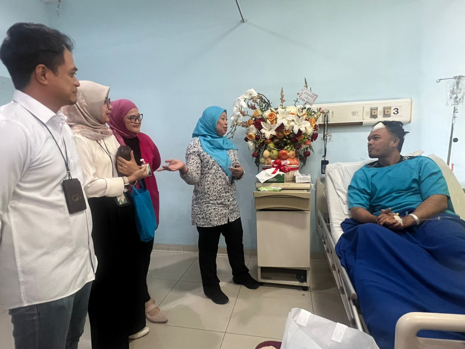 BPJS Ketenagakerjaan Kunjungi Wartawan TvOne Korban Kecelakaan Kerja, Pastikan Perlindungan JKK ...