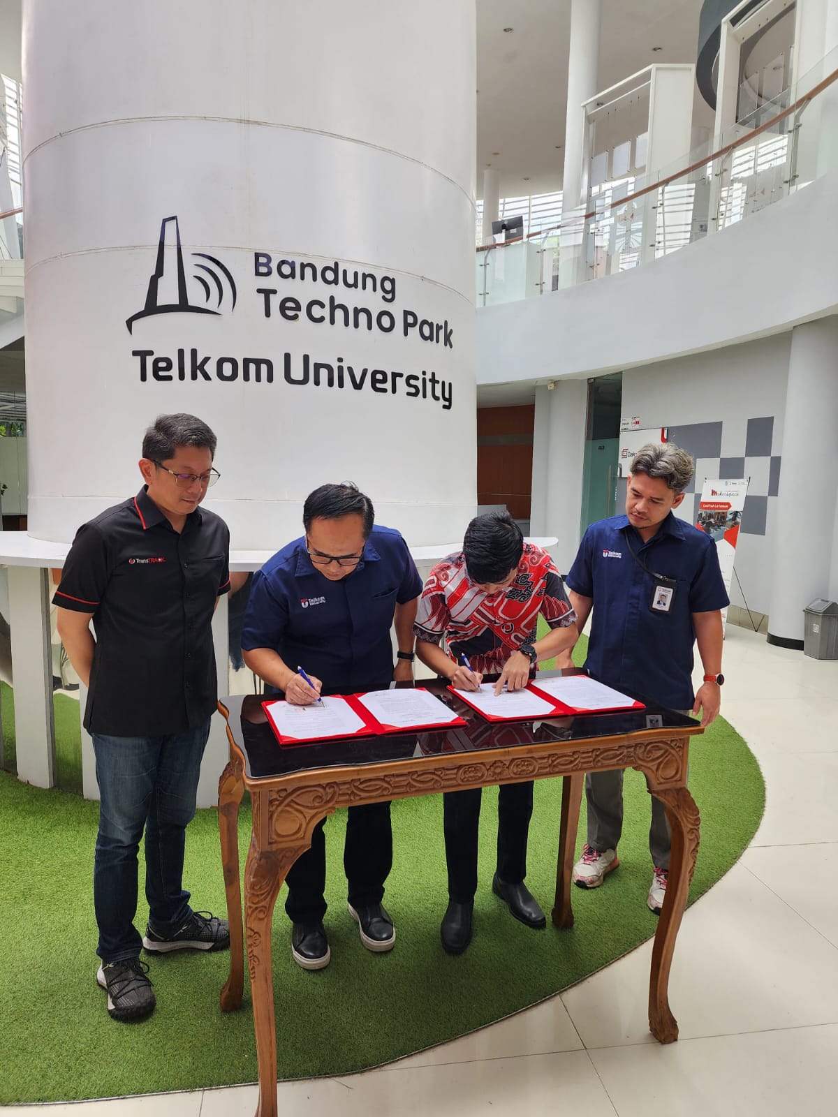 TransTRACK Academy dan Bandung Techno Park Telkom University Luncurkan Program Research ...