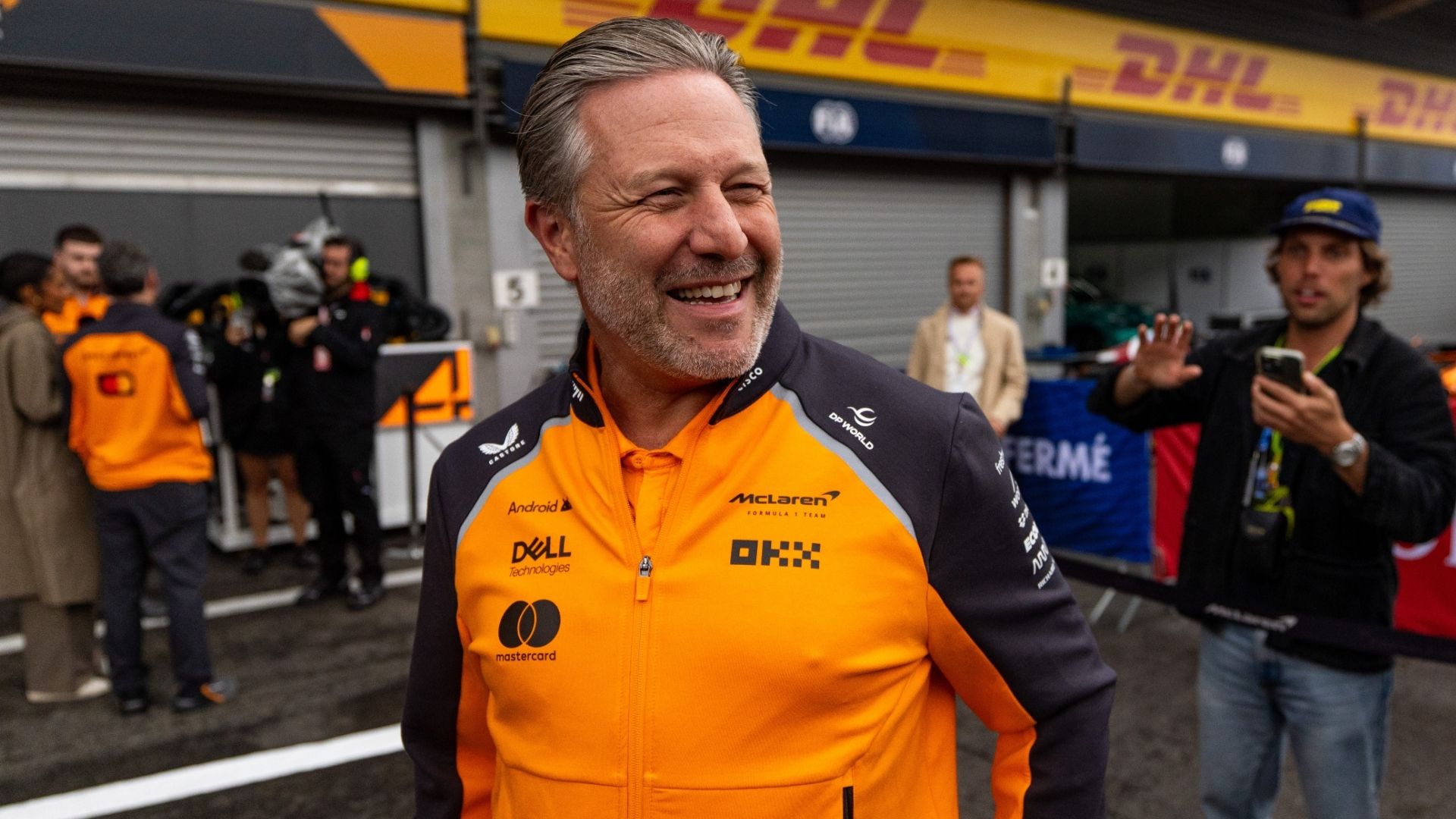 Zak Brown Tegaskan McLaren Tetap Terapkan Kesetaraan di Tengah Ancaman Verstappen