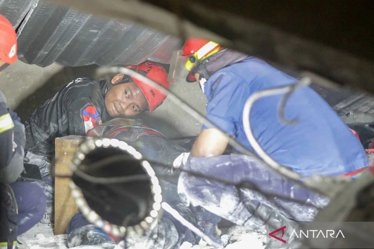 Update Evakuasi Korban Ponpes Ambruk di Sidoarjo, 59 Orang Masih Terjebak di Bawah Reruntuhan