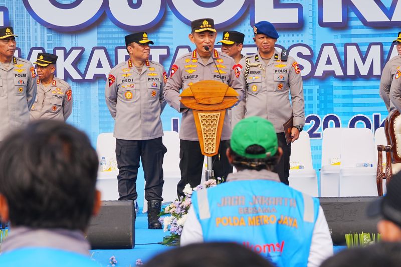 Tampilen Nyentrik, Kinerjanya Memukau: Hoho Alkaf, Kades Viral yang Ubah Dana Desa Jadi Aksi Nyata