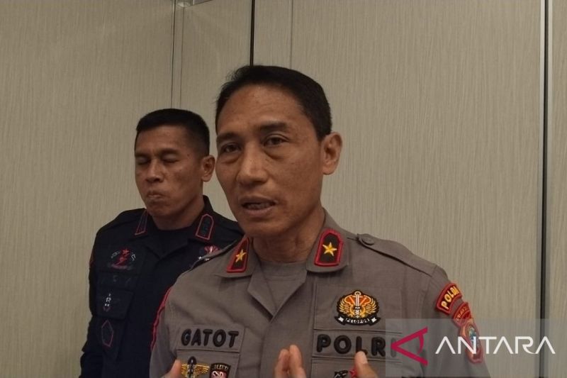 Tampilen Nyentrik, Kinerjanya Memukau: Hoho Alkaf, Kades Viral yang Ubah Dana Desa Jadi Aksi Nyata