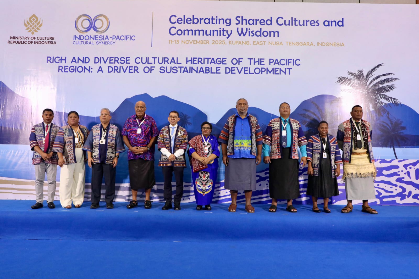 BBC Minta Maaf, Trump Tetap Gugat Hingga $5 Miliar Terkait Suntingan ...