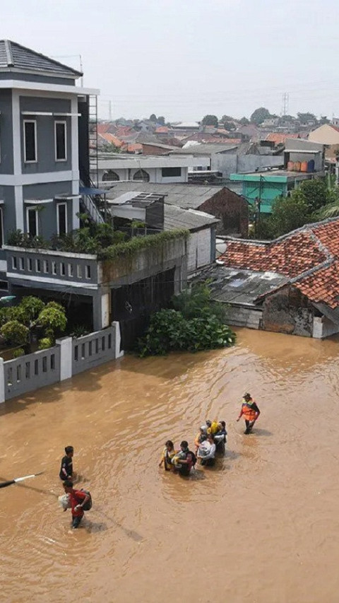 Banjir Lagi, 29 RT di Jakarta Terendam hingga Mencapai 2,5 Meter