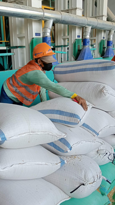 Serap Gabah Petani, Bulog Maksimalkan SPP Sragen