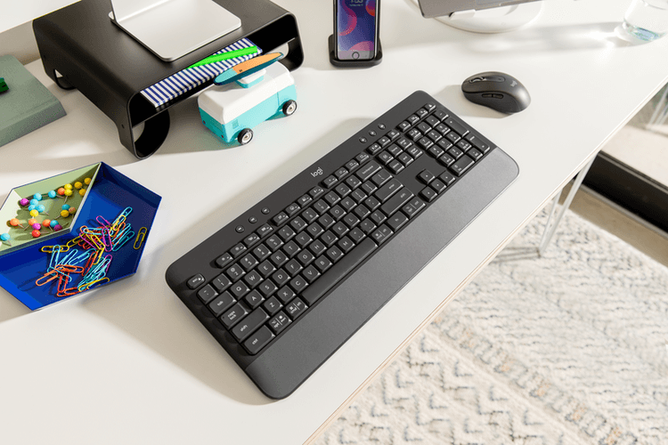 Logitech Rilis Keyboard Signature Series Terbaru di Indonesia untuk ...
