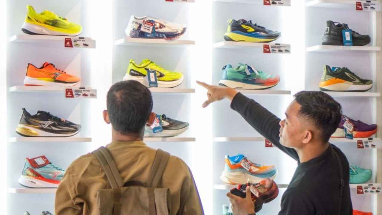 Butuh Sepatu Lari? Ini Rekomendasi Toko Sepatu di Trenggalek - Kabar ...